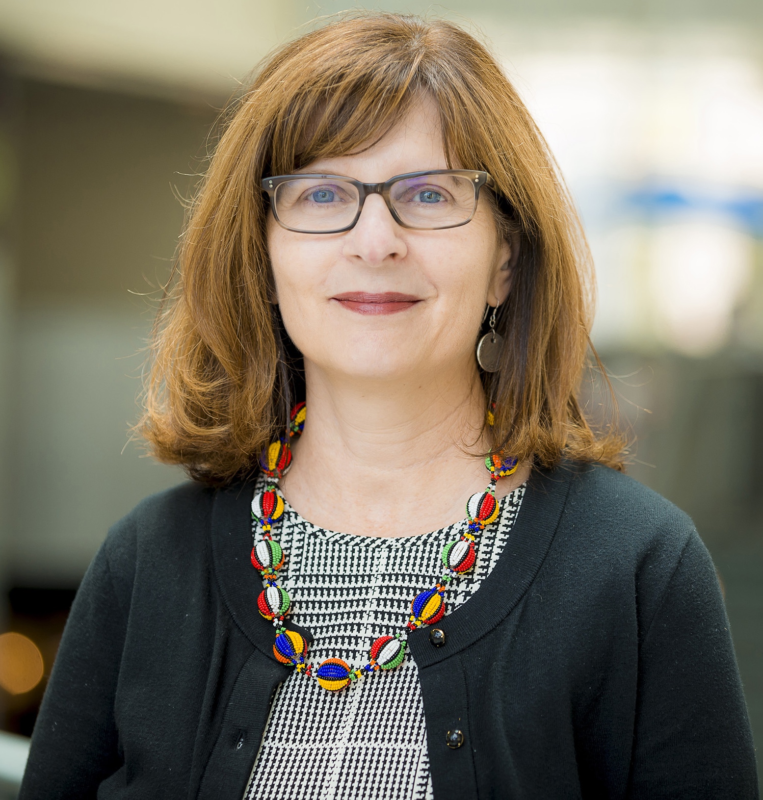 Dr. Carol Padden ~ Discovering New Sign Languages Around the World ...